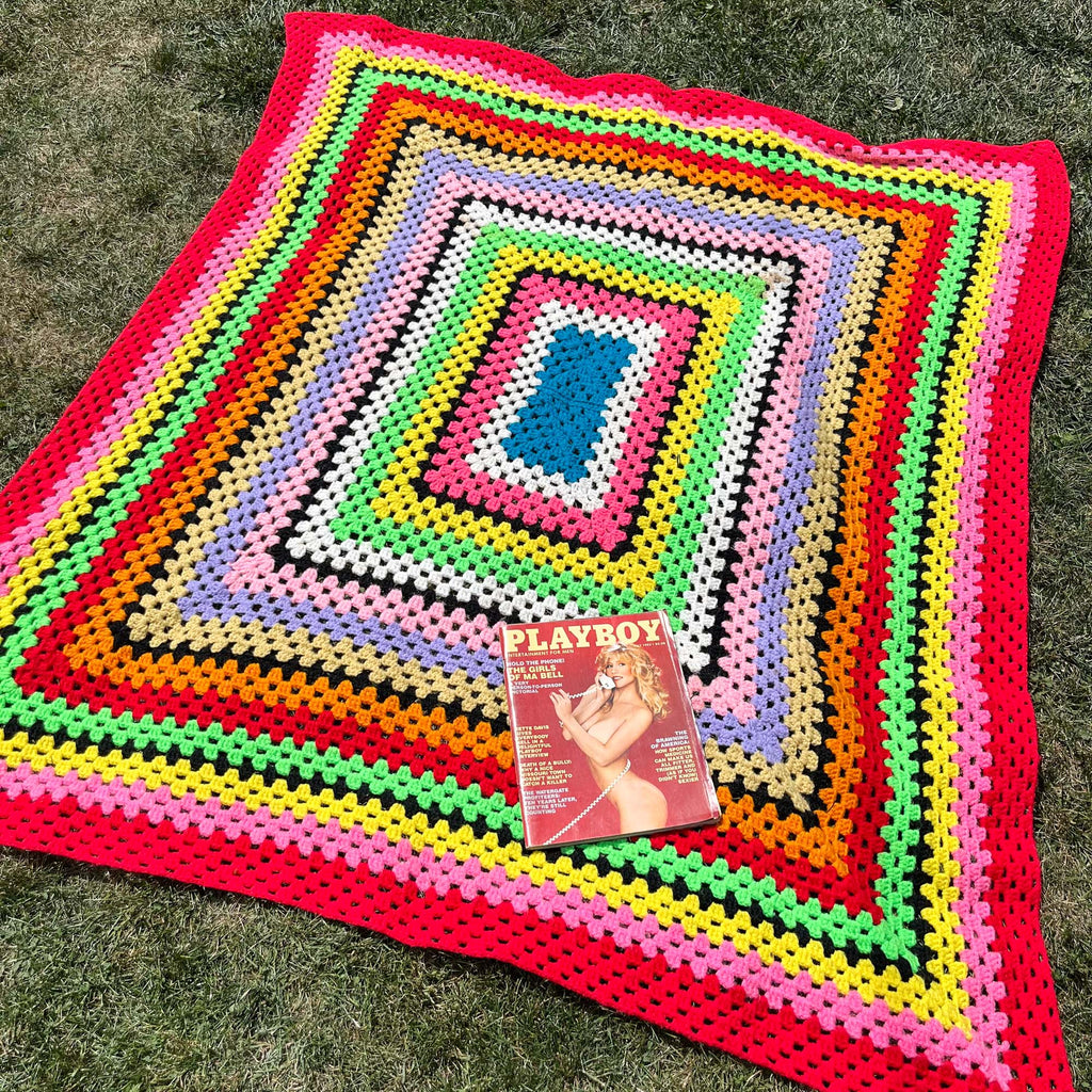 VINTAGE PLAYBOY JULY 1982 : THE GIRLS OF MA BELL MISS JULY LYNDA WIESM ...